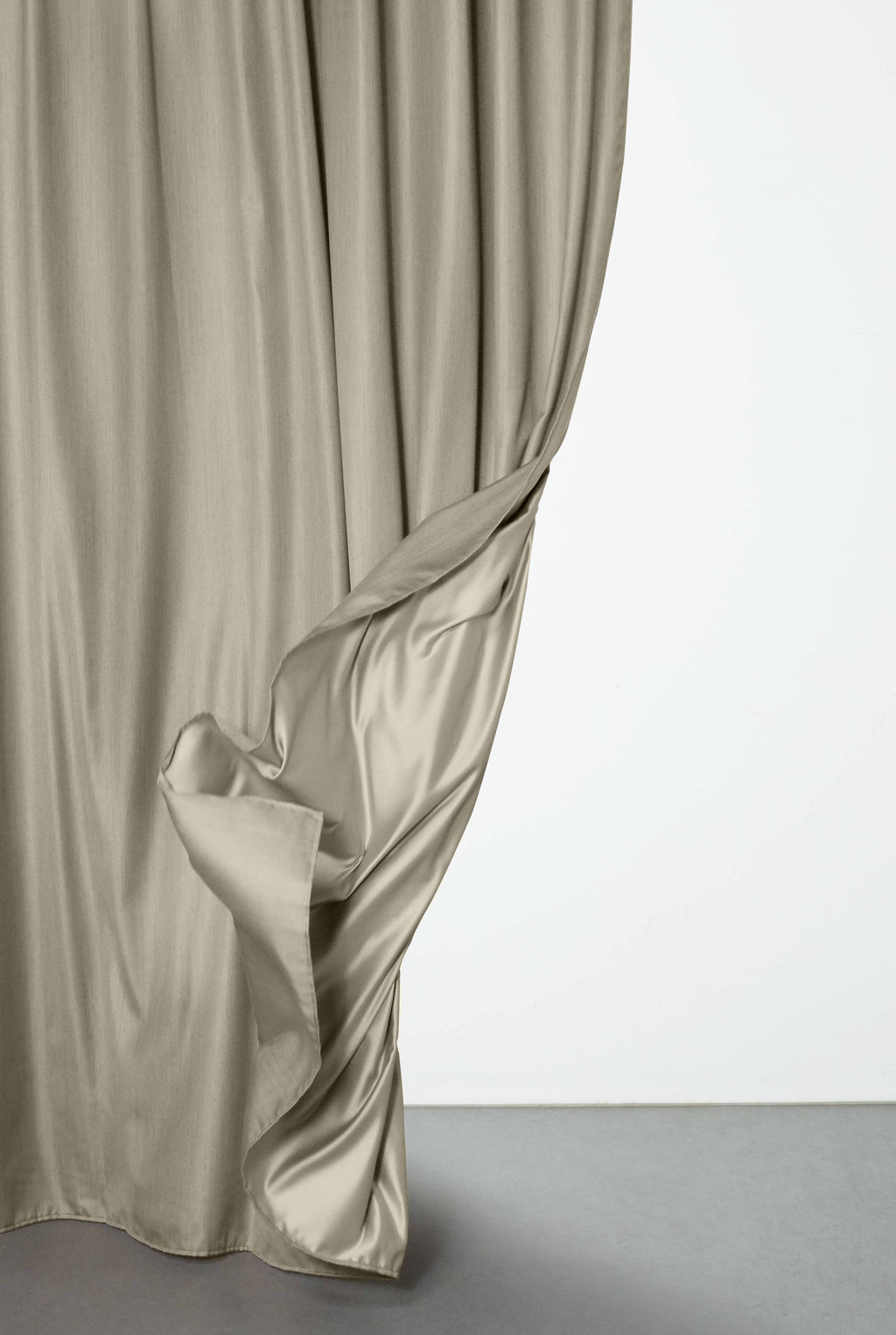 Grey Curtains – ZigZagZurich