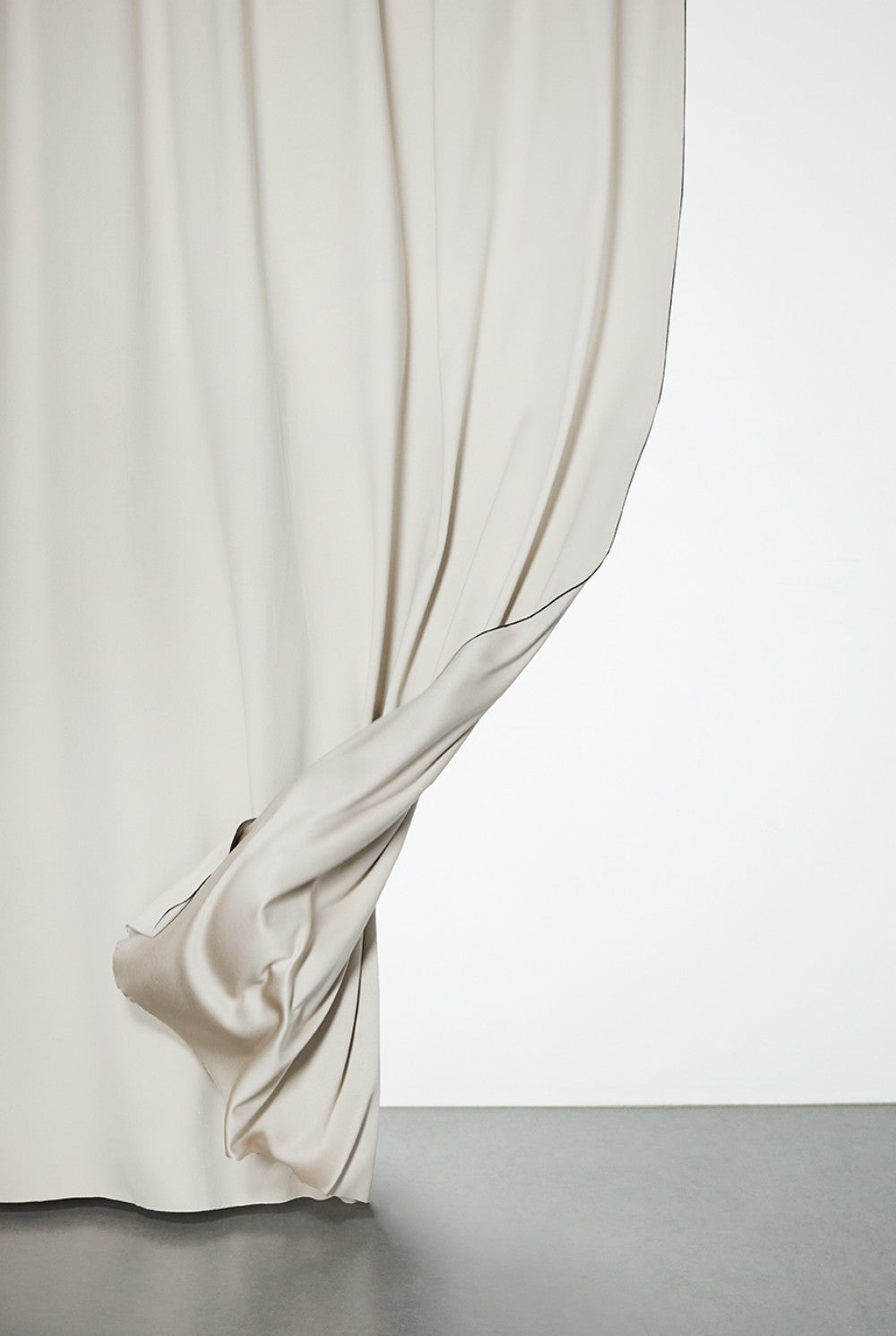 Blackout Curtains “Nightfall” in Sand Color – ZigZagZurich